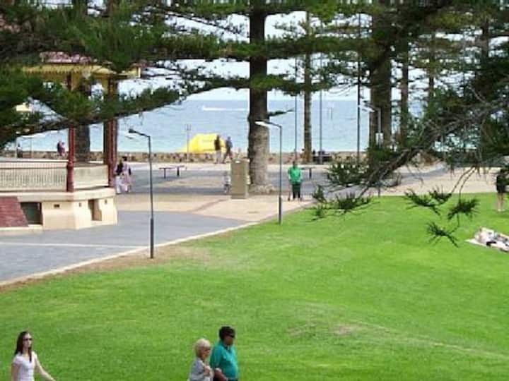 Grandview House Apartments-oceanview 100m To Beach - Blackwood