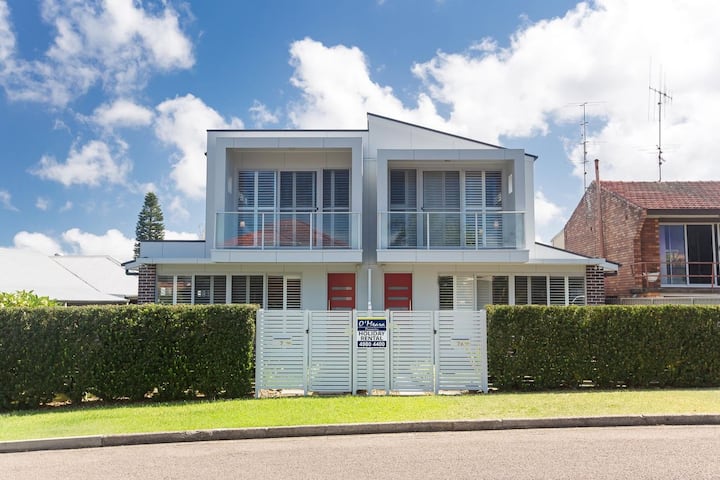 7 Judith Street - Stunning Duplex With Ducted Air - Port Stephens