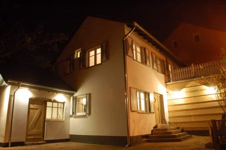 Design Cottage Am Rhein-kleine Villa Im Pfuhl - Unkel