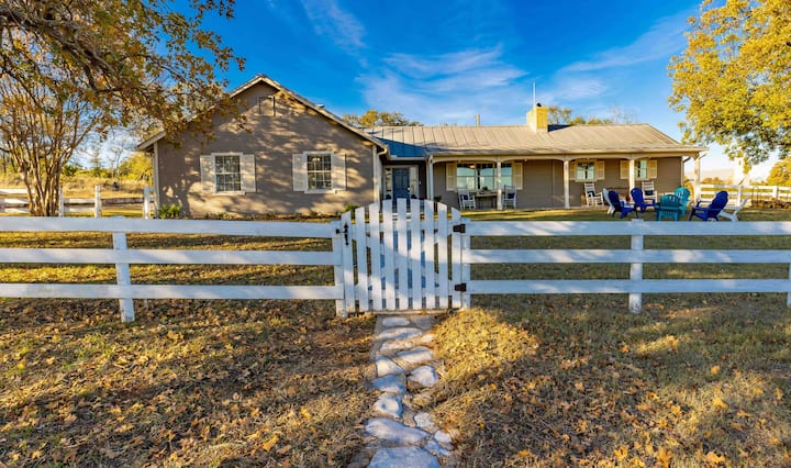 Elegant & Charming Meadowview Manor 290 Wine Trail - Texas