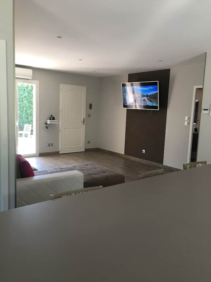 Super Maison Cosy Au Prix D Une Chambre - Givors