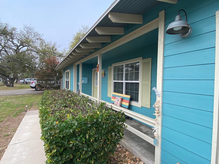 Seas The Moment Cottage - Rockport, TX
