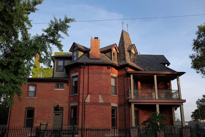 Alexandrine Studio Midtown: Walk To The Dia - Detroit, MI