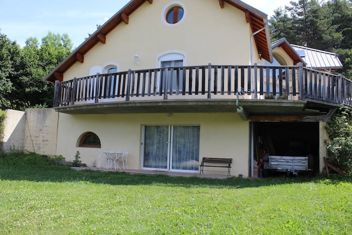 Appartement En Rez De Jardin Dans Maison - Saint-Jean