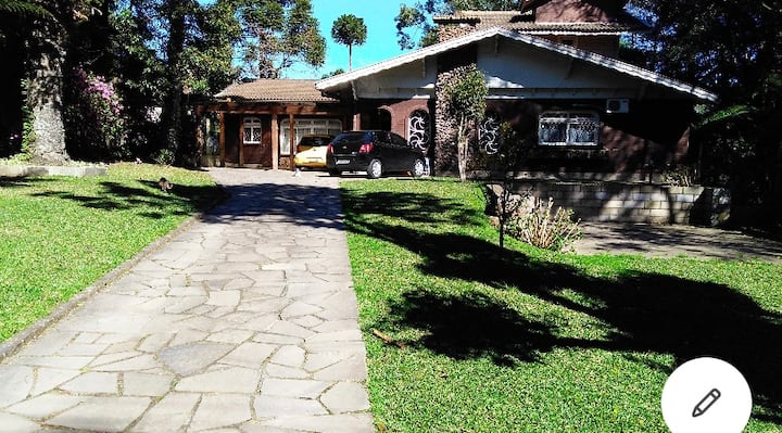 Casa Do Lago - Apt Azaleia. - Gramado