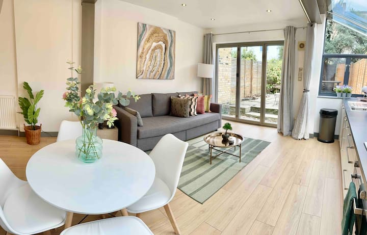 Lovely 2 Bedrooms Flat With Parking&garden - Barnes