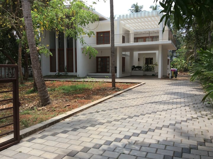 Entire House Close To Tranquil Backwaters - Kanhangad
