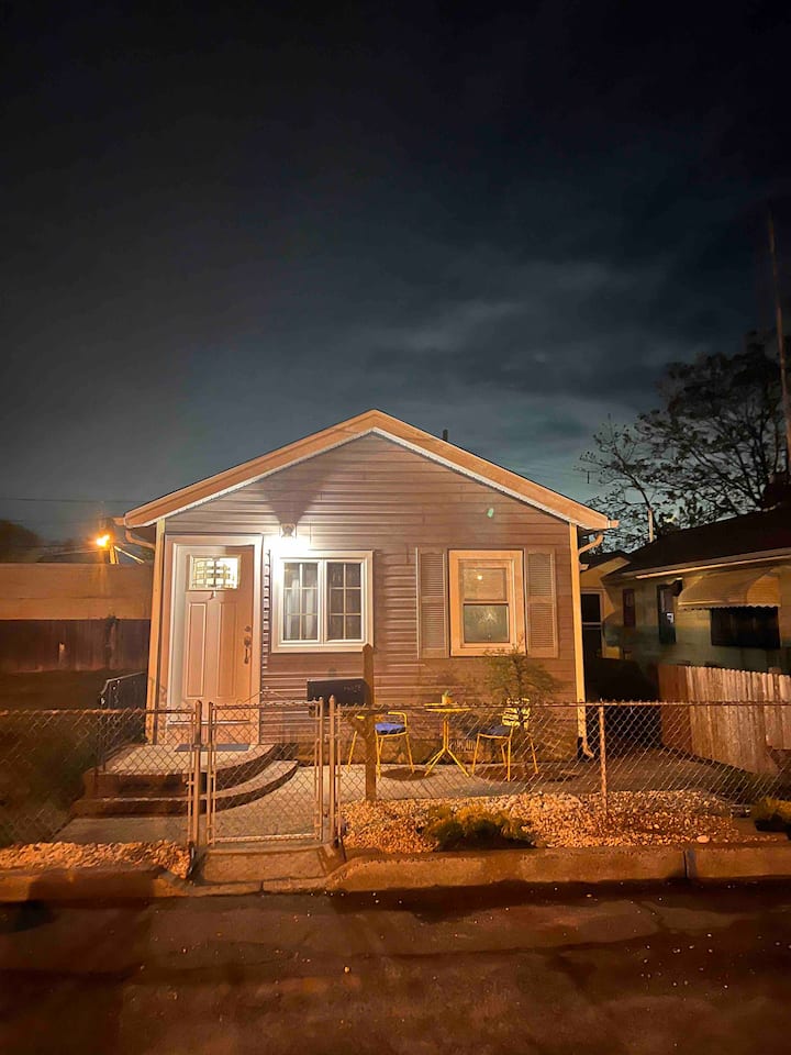 Beach Cottage 2 Br | Walk To Sand. - New Jersey