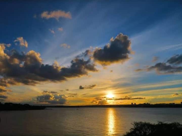 Beira Lago E Mansão Coqueiros No Lago Norte - Brasilia