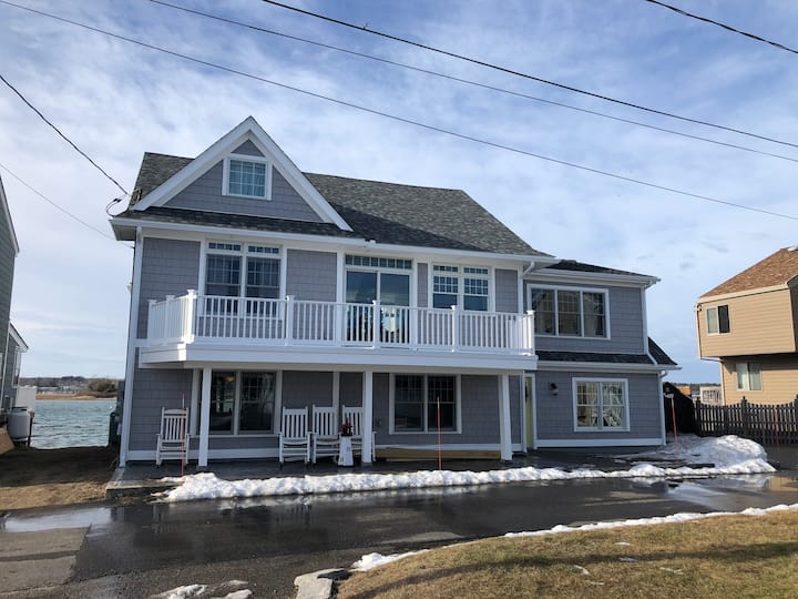 Gorgeous Beach House With Front To Back Views! - Wells, ME