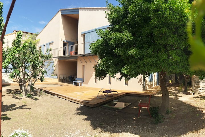 Peyriac-de-mer: Vaste Maison Avec Jardin Arboré - Peyriac-de-Mer