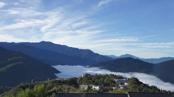 莫妮卡雙人大套房適合高大的您或是身邊有人行動較不靈活，這是間不用爬樓梯的房間 - 푸리 진