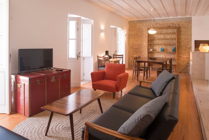 Private Room Queen+balcony+shared Bathroom 10c - Lisbon