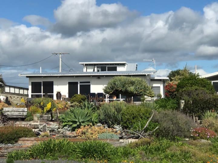 Beachfront Getaway - Napier