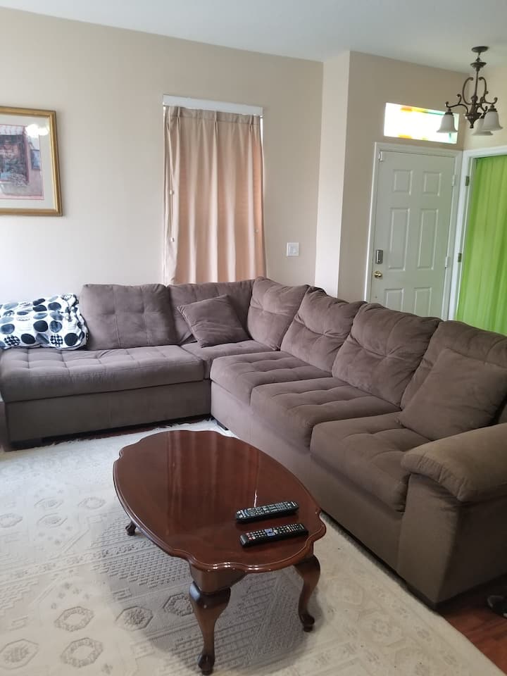 Clean Beautiful Room - Sanford, FL