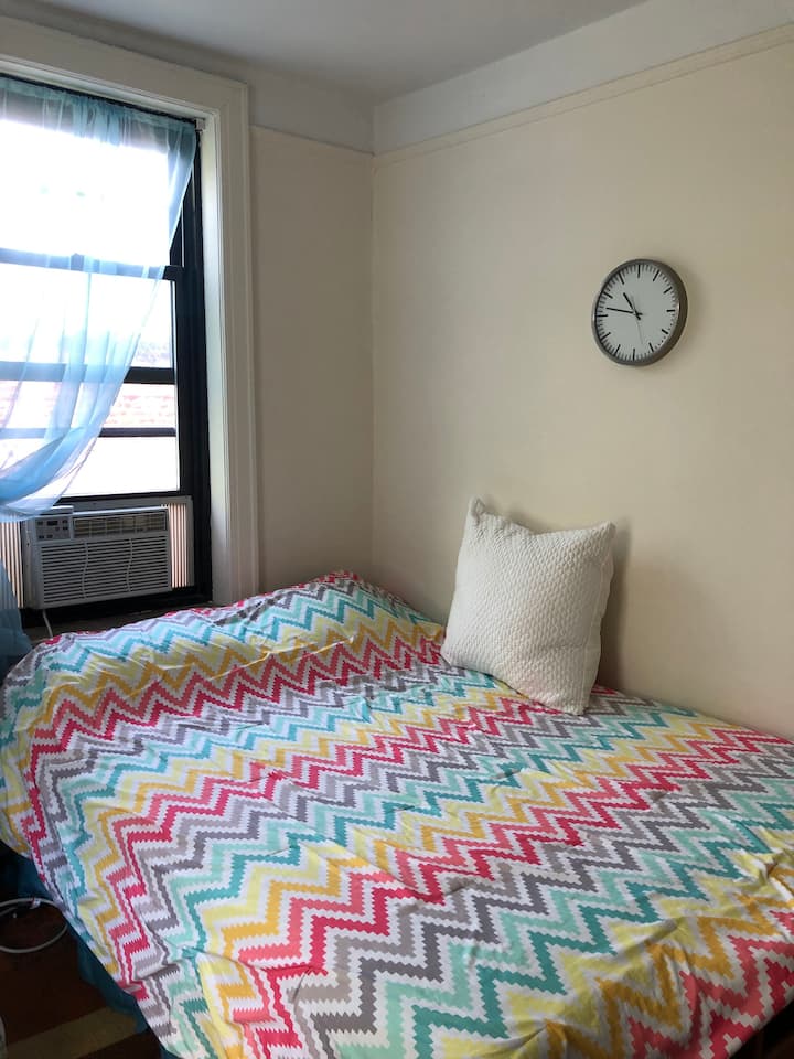 Cozy 1br Apt In The Heart Of Astoria - New York