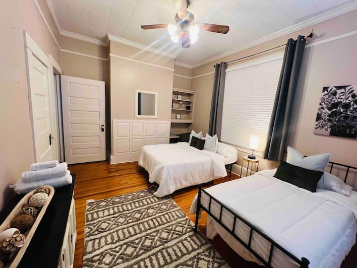 Near Downtown + Covered Patio W/grill + Trampoline - Montgomery, AL