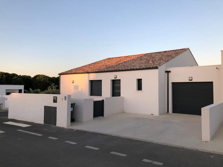 Maison Individuelle à 900 M De La Mer Avec Piscine - Hérault