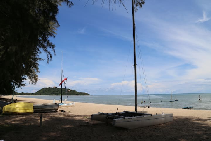 Golden Sea Beach House, 2bdrm 3bthrm - Thailand