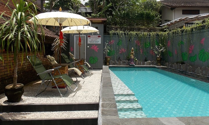 Dekak Batuan Home Room Nyoman - Ubud