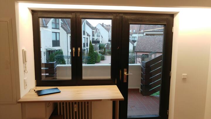 Modernes Apartment Mit Leben Auf Der Hugenottenstr - Oberursel