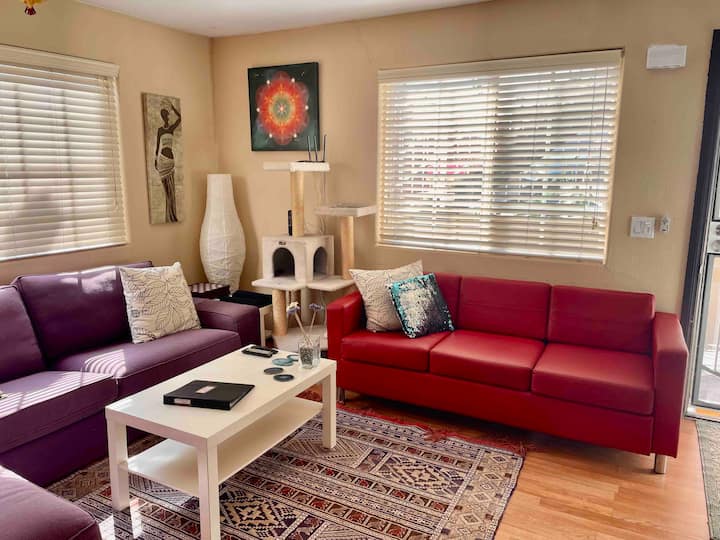 Cute North Park 2bd/2ba Condo - San Diego, CA