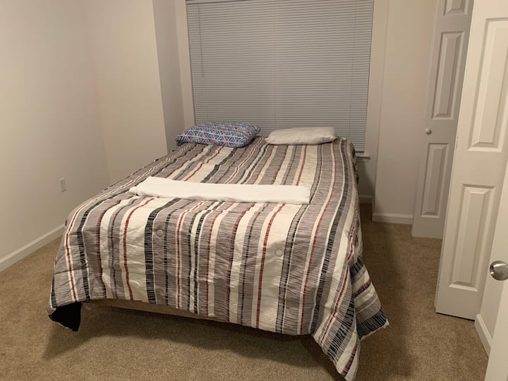Private Room - Yorktown, VA