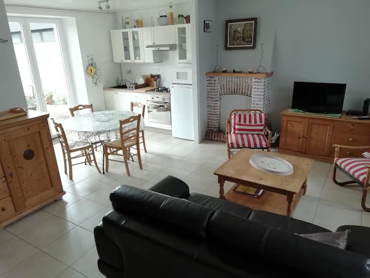 Maison De Ville Avec Jardin Près Du Mt St Michel - Vessey