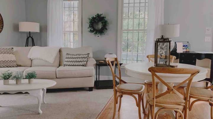 The Haven - Off Of King St - Sleeps 4! - Charleston, SC