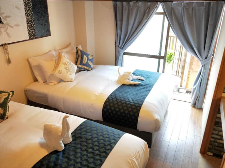 Dd3 京都2023年7月疫情後重新開幕2～3人房型，床特別好睡，五星超讚房東評價河原町高島屋旁靜巷 - Kyoto