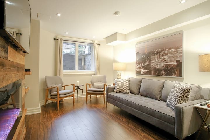 Midtown Luxury Yonge/lawrence Close To Downtown - トロント