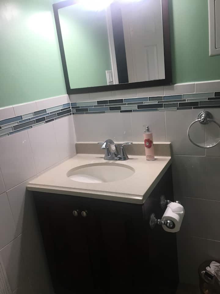 Comfortable Environment - Lawrence, NY