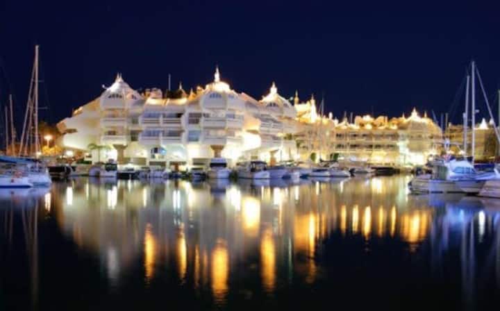 Puerto Marina 
First Line Beach Complex - 베날마데나