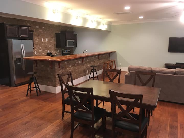 Spacious 1 Br Apartment (Walk To Stadium & Town) - Clemson, SC