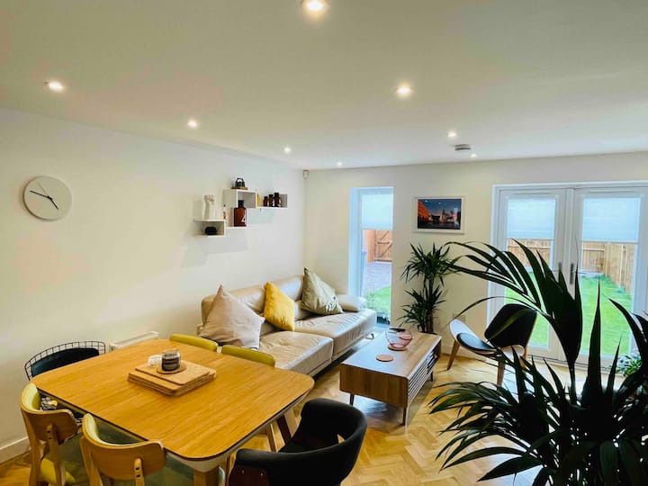 Double Bed With Private Bathroom Near Salford Uni - Manchester