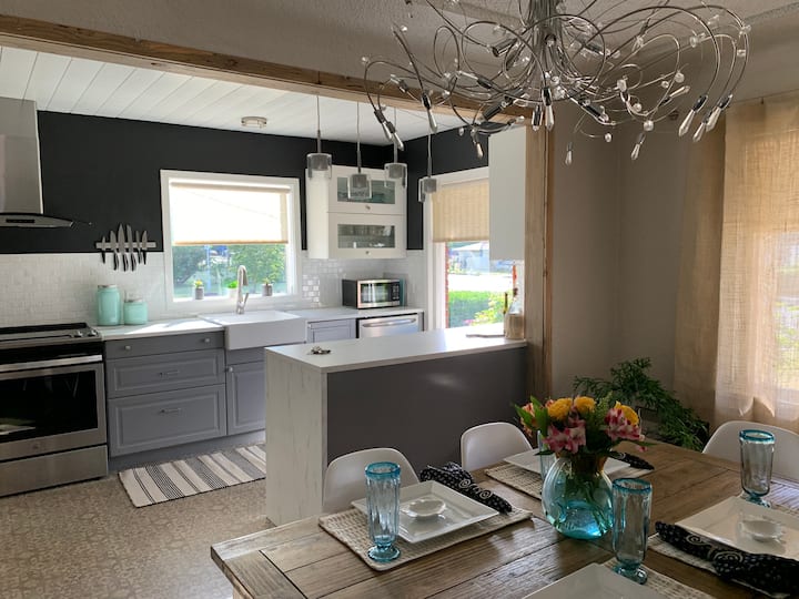 Urban Cottage, Awesome Temporary Home! - Marysville, WA