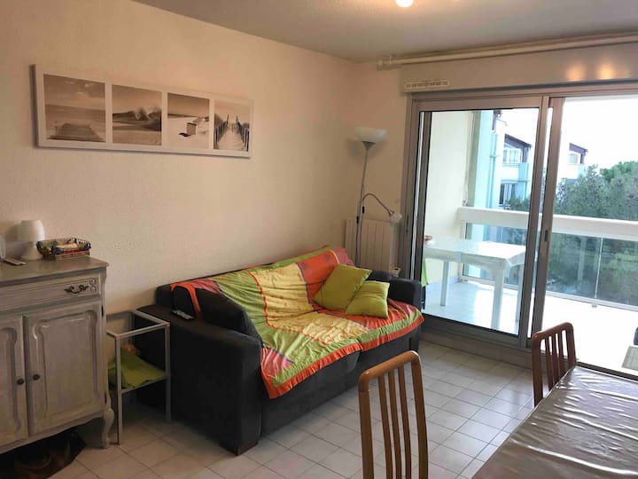 Appartement T2 Ac Terrasse. Résidence Ac Tennis. - Sète