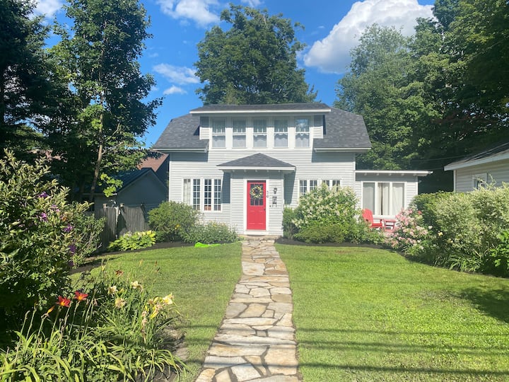 Hillcrest Cottage, Close To Main Street - Lake Placid, NY