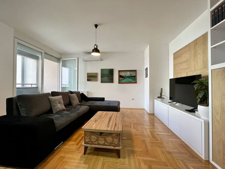 Fully Equipped 2br Condo City 
Novi Sad - Novi Sad