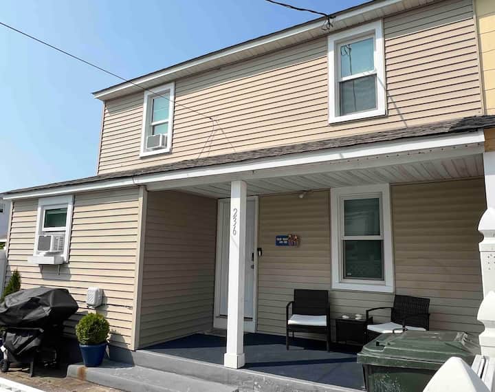 Great Location In Heart Of Wildwood- 3 Br 1.5 Bath - Wildwood, NJ