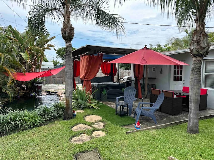 Hot Tub House Near The Beach. We're Pet-friendly! - Pompano Beach, FL