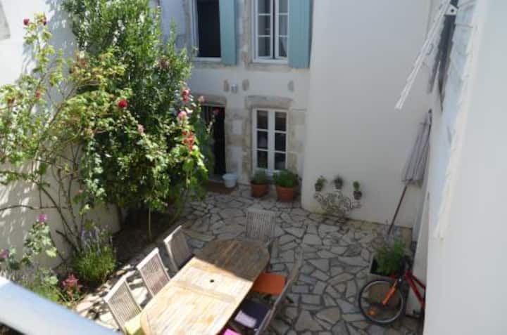 Maison Réthaise De Charme, Idéale Pour Familles - La Flotte