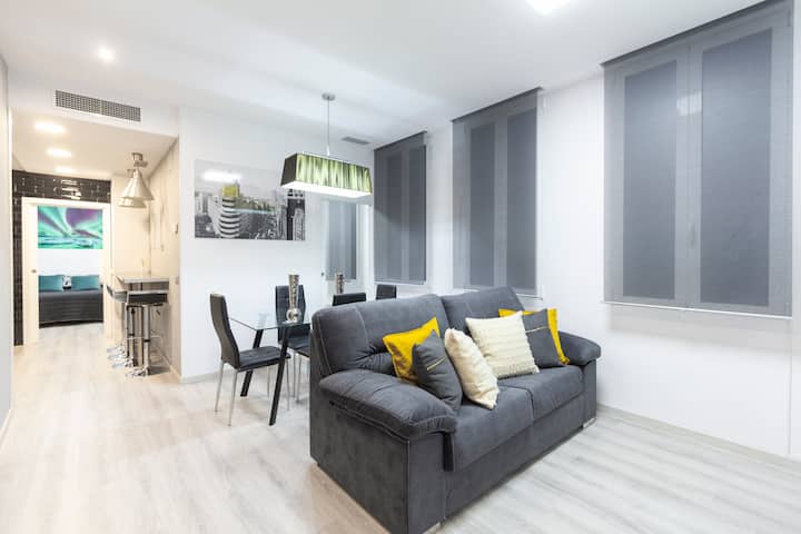 2-bedroom Apartment In Prado - Madrid