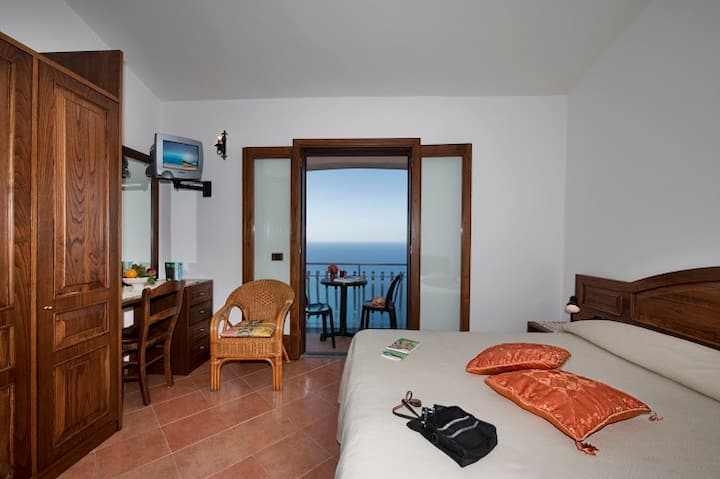 Bb Villa La Quercia On Hill Of Positano, Sea View - Positano