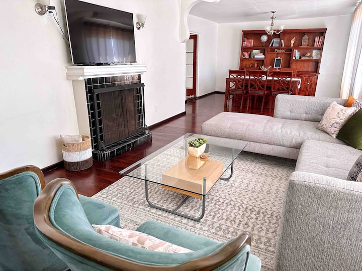Cozy, Spacious Home W/ Ocean & City Views Downtown - Ensenada