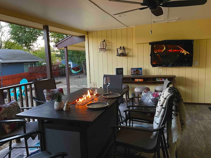 0.5 Miles To Square! Clean And Cozy 2 Bd/1 Ba!! - Prescott, AZ