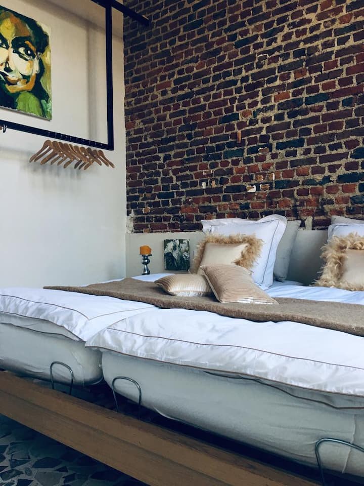 Unieke "Old School" Airbnb In Hartje Ieper - Ypres