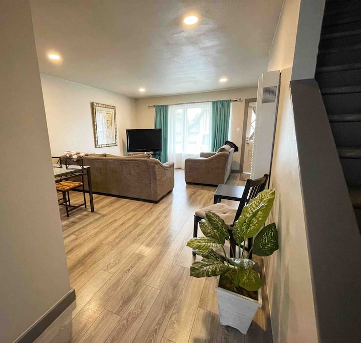 Hidden Gem Town House - Benicia, CA