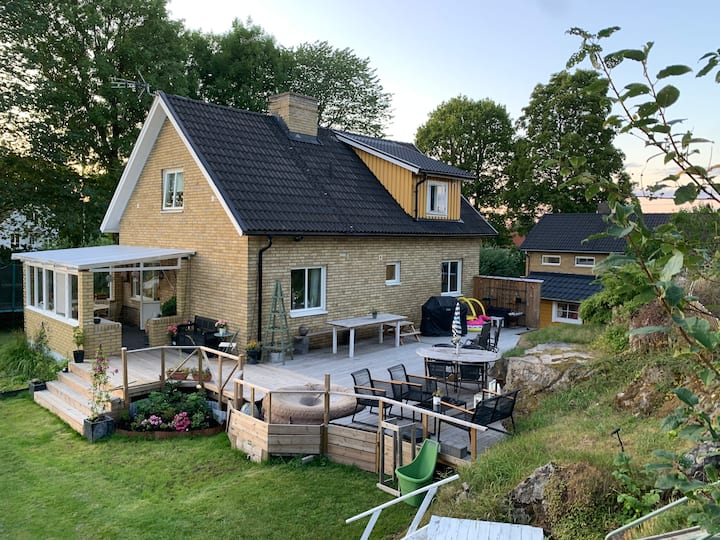 Eget Hus Vid Arena Vänersborg O Vänerns Vackra Bad - Trollhättan