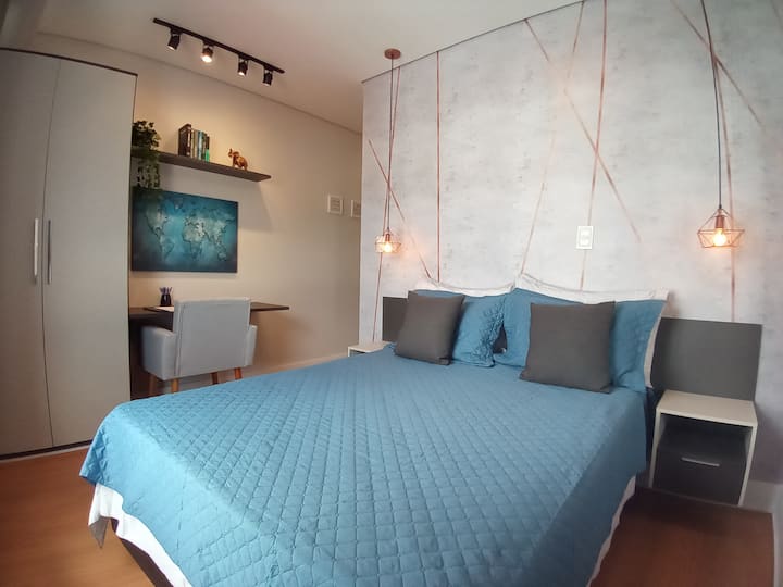 Studio Encantador Com Estacionamento Incluído. - Florianópolis